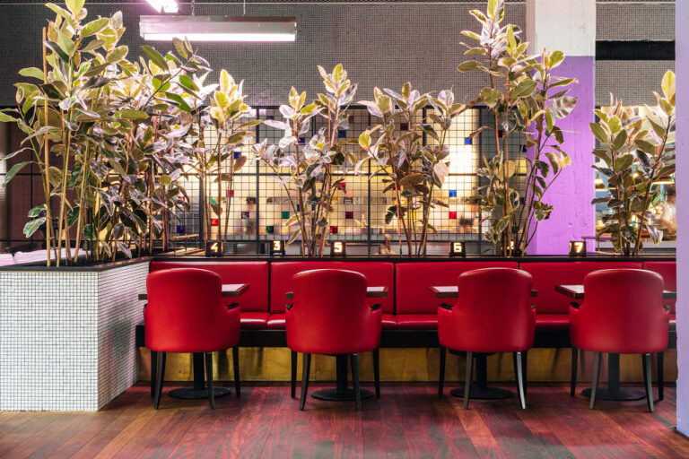Hidden Gems: Exploring Niche Restaurants for Culinary Adventurers